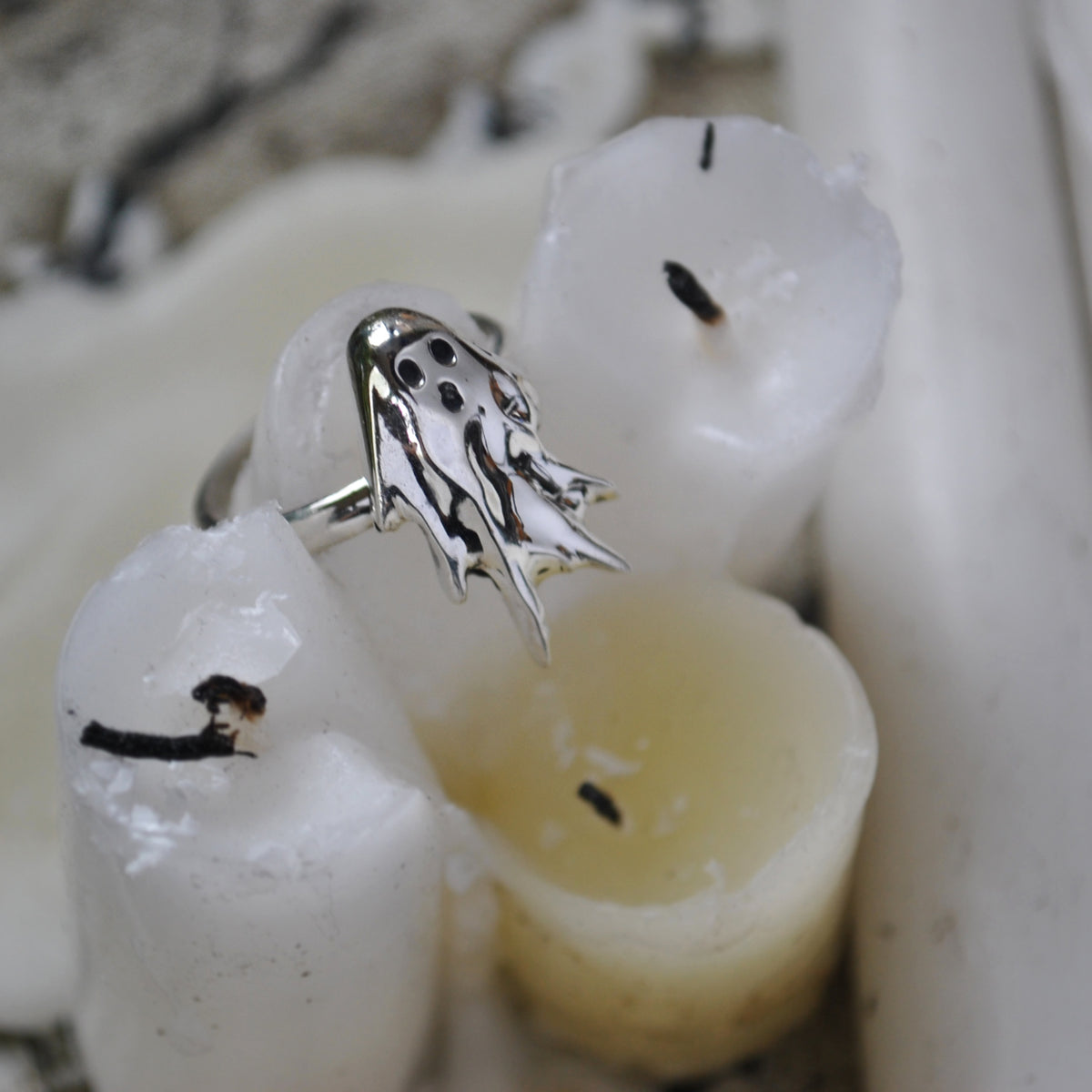 SIZE 7, A haunting! Ghost Rings – DarkFawn